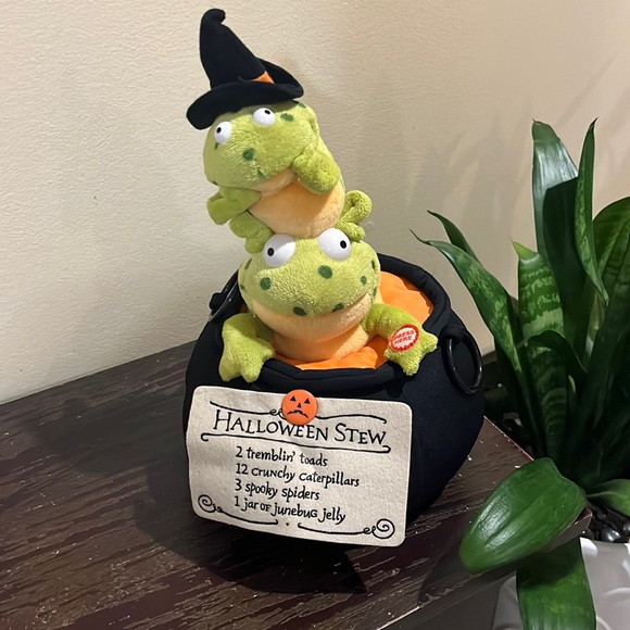 Hallmark | Holiday | Hallmark Trembling Toads Halloween Stew Animated ...